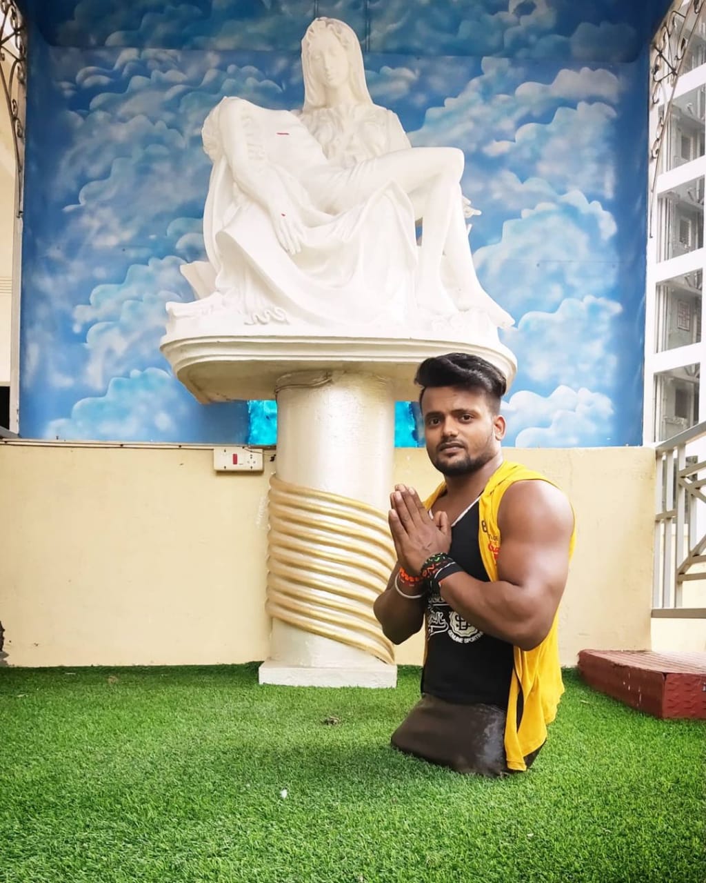 Dev Mishra (Instagram Star) Age, Singer, Family, Girlfriend, Biography